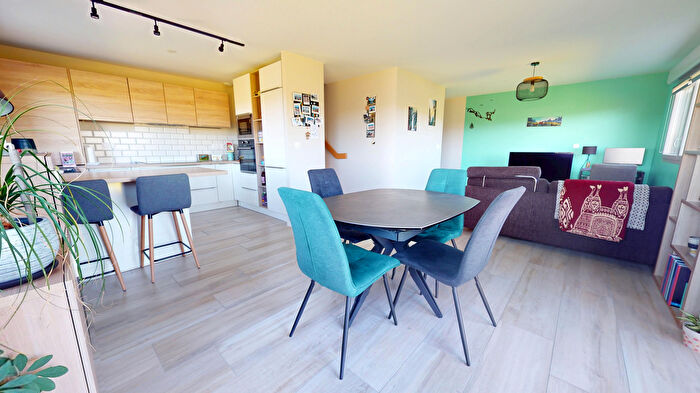 Appartement à vendre - Hauteville-lès-Dijon - 4 pièces - 3 chambres