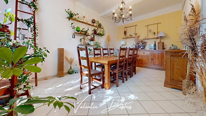 Caunes-Minervois : Maison 9 pièces à vendre
