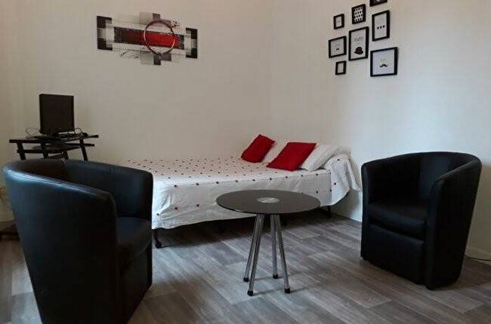 Appartement à louer - XIV Juillet, Pau - 1 pièce