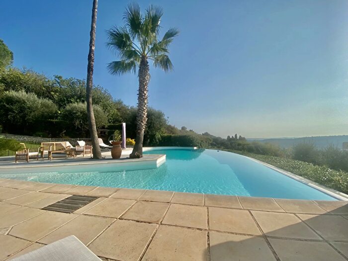 Maison à vendre - Nice, Saint-Isidore - 9 pièces - 3 chambres