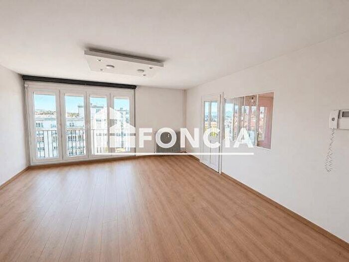 Centre, Ferney-Voltaire - Appartement 4 pièces à louer