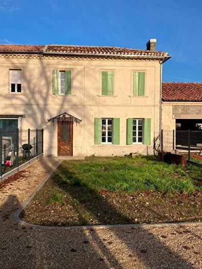 Maison à louer - Les Billaux - 4 pièces - 3 chambres