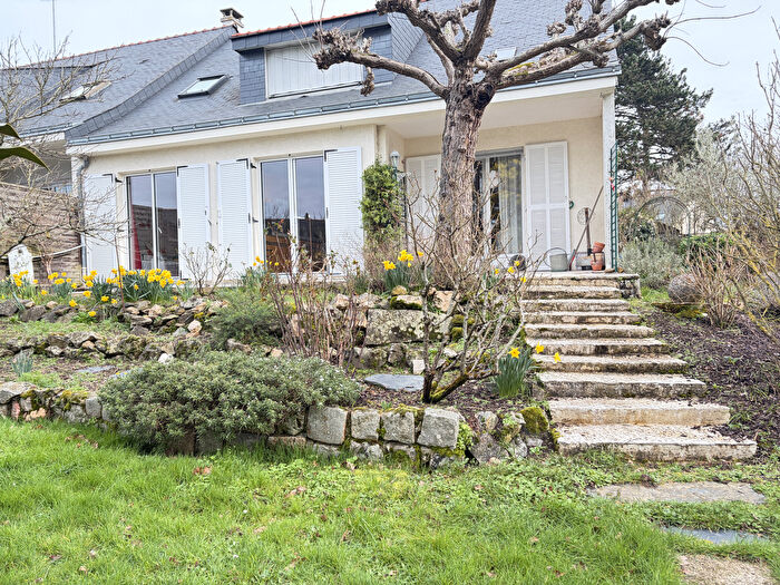 Maison à vendre - Saint-Barthélemy-dAnjou - 5 pièces - 4 chambres