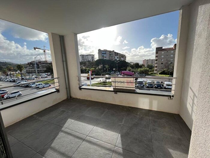 Appartement à louer - Maréchal Juin, Ajaccio - 2 pièces - 1 chambre