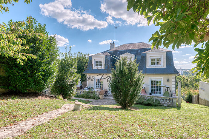 Maison 15 pièces à vendre à Brunoy, Nord