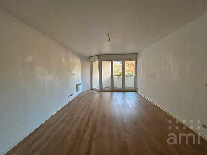 Saint Augustin, Tauzin, Alphonse Dupeux, Bordeaux : Appartement 2 pièces à louer