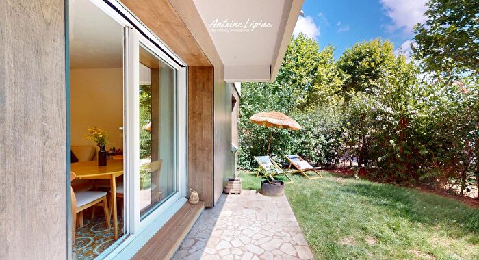 Appartement à vendre - Vénissieux, Georges Levy, Ernest Renan, Moulin à vent - 3 pièces - 2 chambres