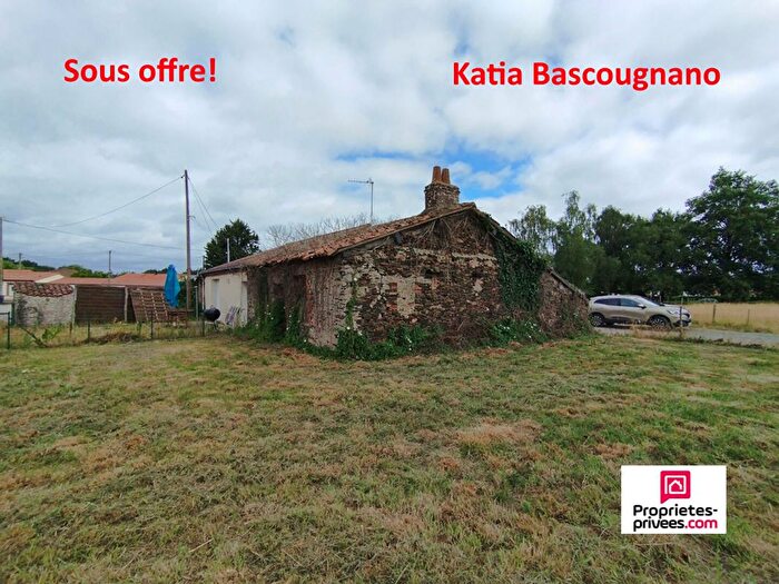 Maison à vendre - Saint-Quentin-en-Mauges - 2 pièces - 1 chambre