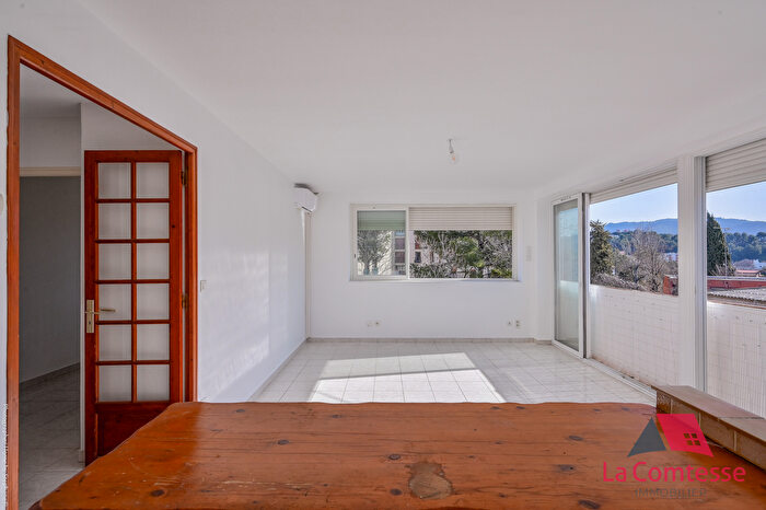 Appartement à vendre - Aubagne, Pin Vert, Ceinture Est - 3 pièces - 2 chambres