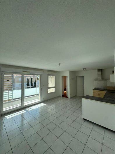 Appartement 2 pièces à Zone d'Activité, Istres, à louer