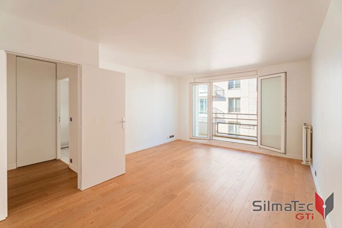 Appartement à louer - Courbevoie, Hôtel de ville - 2 pièces - 1 chambre