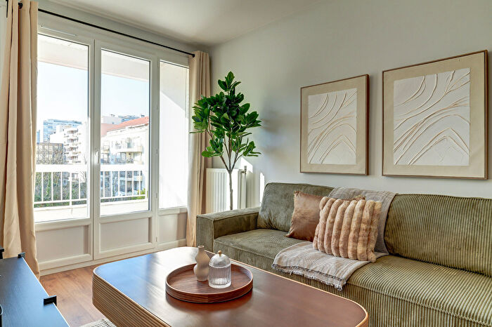 Appartement à louer - Villeurbanne, Doua - 5 pièces - 4 chambres