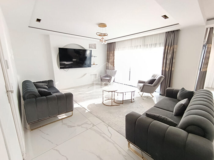 Maison à vendre - Le Cannet-des-Maures - 6 pièces - 4 chambres