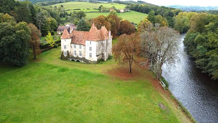 Maison à vendre - Saint-Quintin-sur-Sioule - 2 pièces - 1 chambre