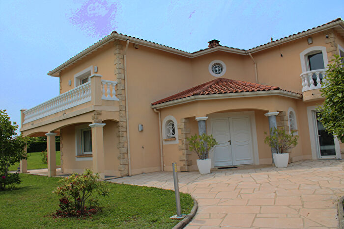 Maisons à vendre et appartements à louer - 1