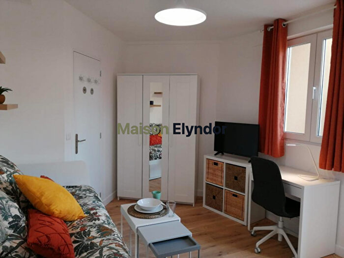 Paris 19ème, La Villette, Porte de Pantin : Appartement 1 pièce à louer