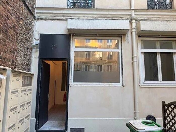 Appartement à louer - Batignolles-Cardinet, Paris ème arrondissement - 4 pièces