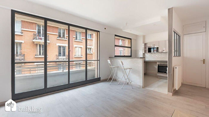Maisons à vendre et appartements à louer - 1