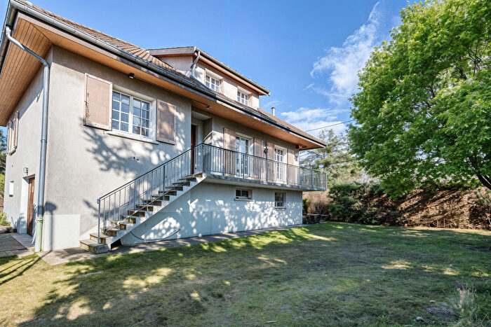 Maison 5 pièces à vendre à Ambutrix