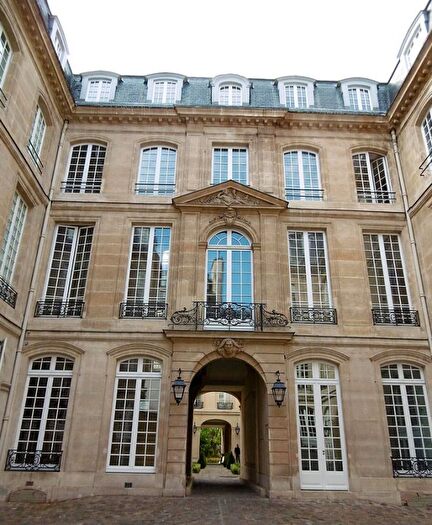 Appartement à louer - Paris e , Archives - 2 pièces - 1 chambre