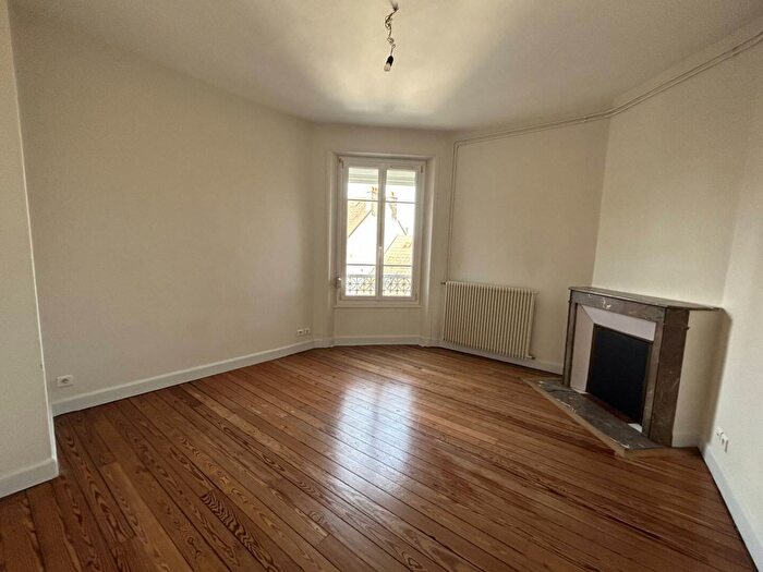 Appartement à louer - Laon Zola-Neufchâtel-Orgeval, Reims - 3 pièces - 2 chambres