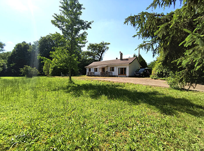Maison 3 pièces à vendre à Folles