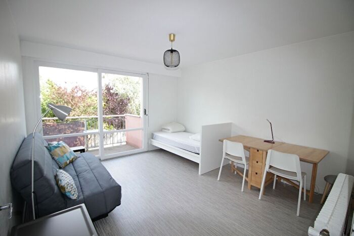 Appartement à louer - Quartiers Nord-Est, Jeanne dArc - 1 pièce
