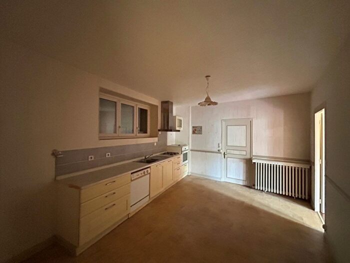 Azy : Maison 4 pièces à vendre