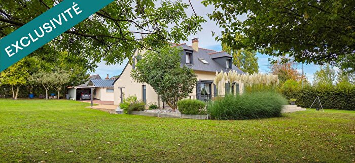 Maison à vendre - Beaufort-en-Vallée - 6 pièces - 4 chambres