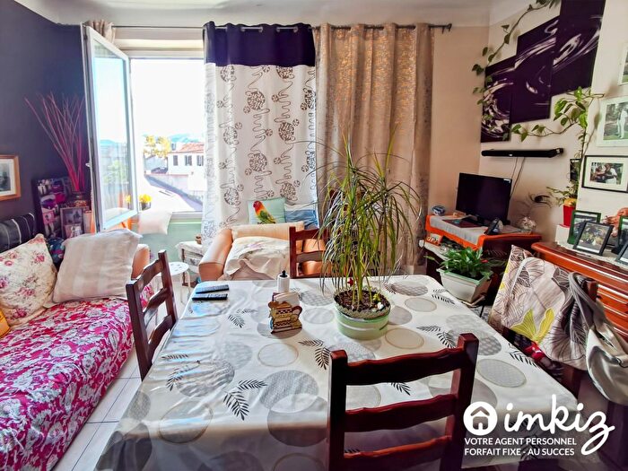 Appartement à vendre - Marseille e , Menpenti - 2 pièces - 1 chambre