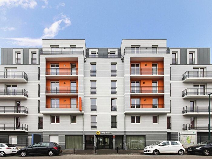 Appartement à vendre - Saint-Louis, Centre-ville - 1 pièce - 1 chambre