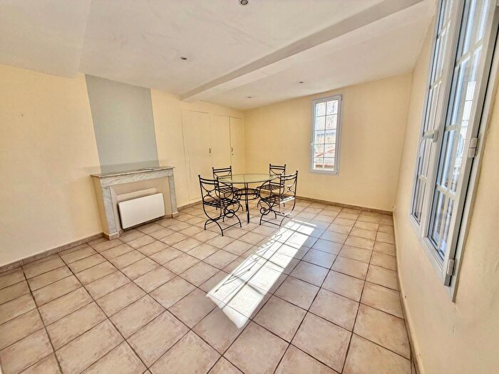 Appartement à louer - Bargemon - 3 pièces - 2 chambres