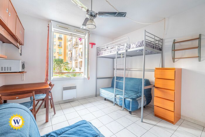 Appartement à louer - Nice, Carabacel - 1 pièce