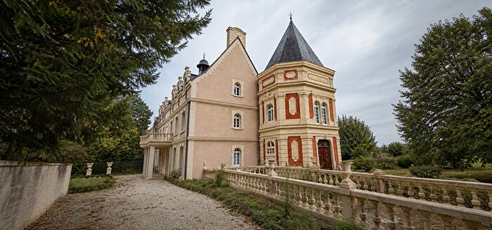 Appartement 8 pièces à vendre - Saint-Benoît-la-Forêt