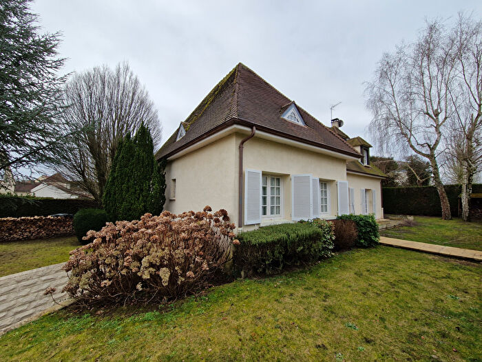 Maison à vendre - Crépy-en-Valois, Ramon - 7 pièces - 5 chambres