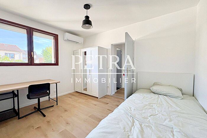 Centre Ville Sud, Villejuif : Appartement 1 pièce à louer