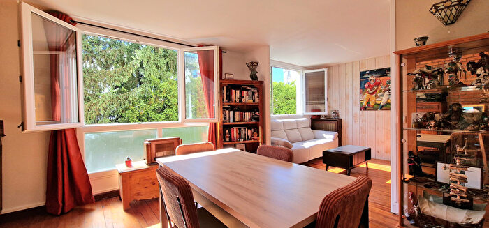 Garches, Buzenval : Appartement 4 pièces à vendre