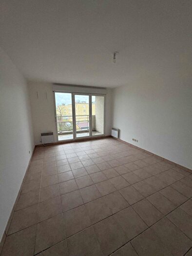 Appartement 2 pièces à louer à Centre, Décines-Charpieu