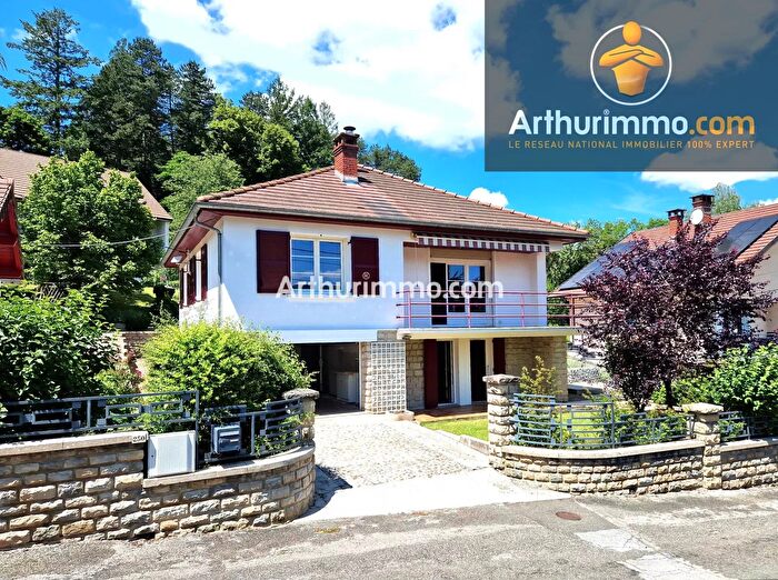 Lons-le-Saunier, Route de Marconay : Maison 4 pièces à vendre