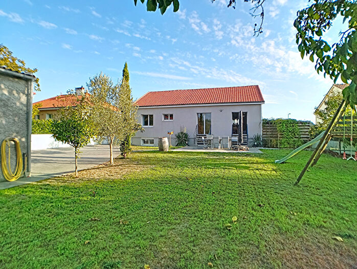 Maison 7 pièces à Montbert, à vendre