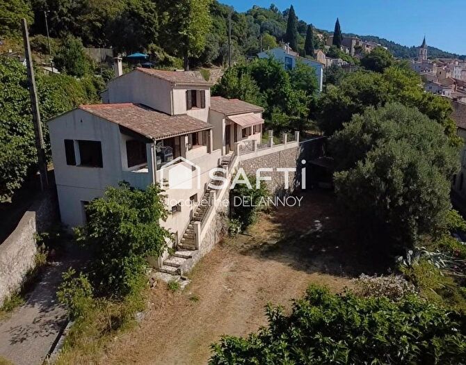 Maison 3 pièces à Callas, à vendre