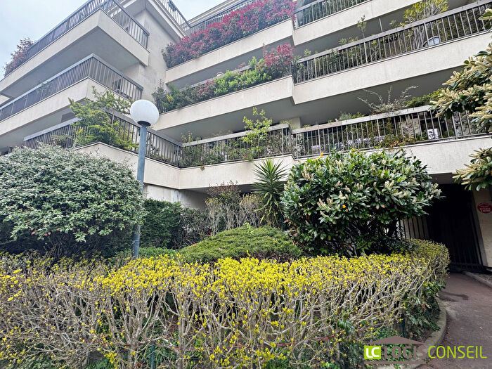 Appartement à louer - Bourg-la-Reine, Tromière, Nord Est - 2 pièces - 1 chambre