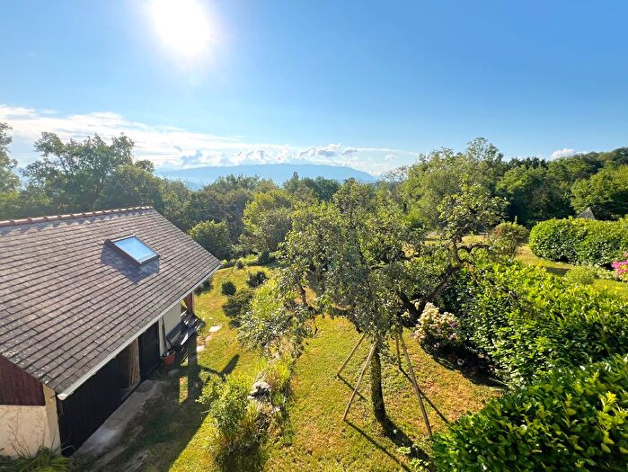 Maison 8 pièces à Bloye, à vendre