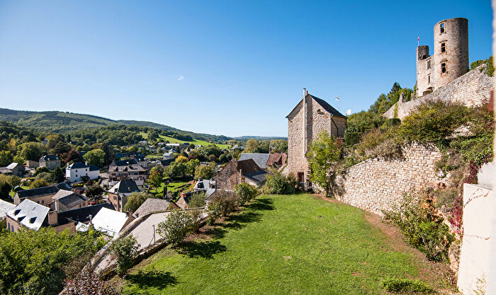 Maison à vendre - Bertholène - 5 pièces - 3 chambres