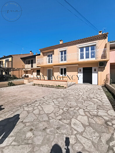 Maison à vendre - Sauvian - 8 pièces - 5 chambres