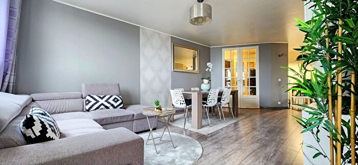 Franconville, Noyers Saint-Edme : Appartement 4 pièces à vendre