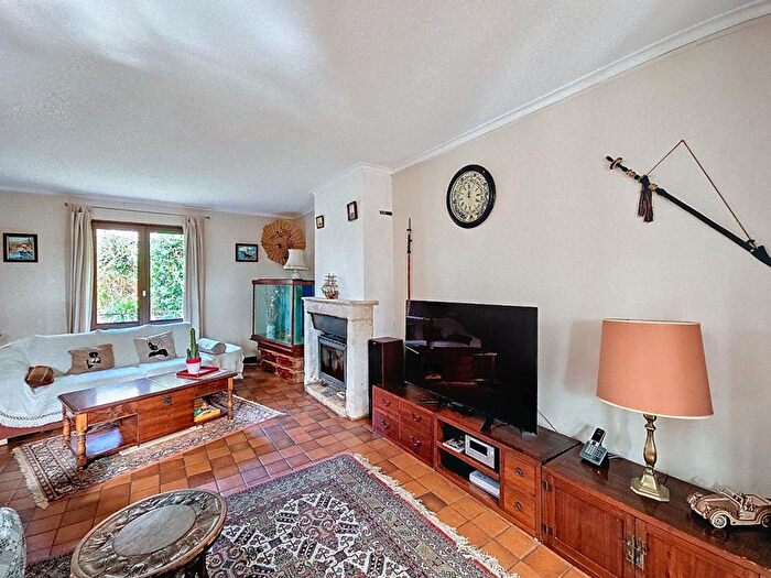 Maison à vendre - La Queue-lez-Yvelines, La Queue-les-Yvelines - 6 pièces - 4 chambres