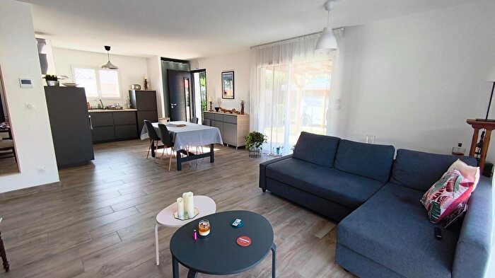 Maison 4 pièces à vendre à Galgon