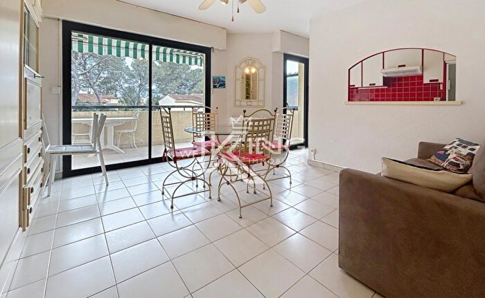 Appartement à vendre - Saint-Raphaël, Boulouris - 2 pièces - 1 chambre