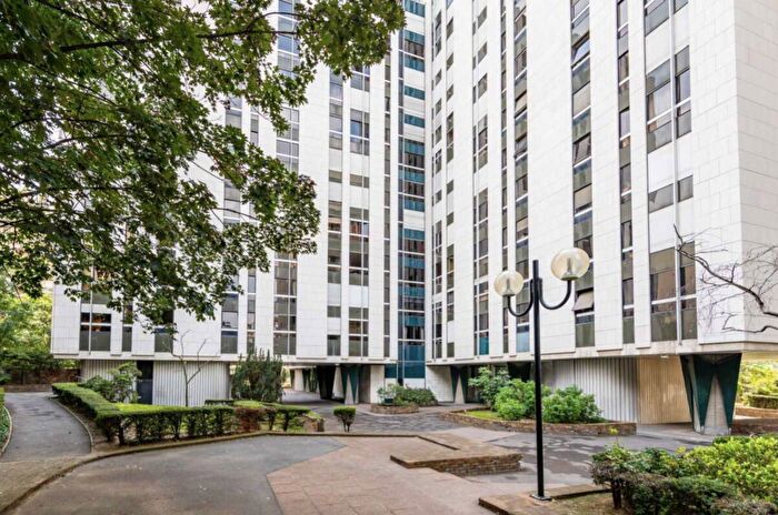 Appartement à louer - Cambronne-Garibaldi, Paris ème arrondissement - 1 pièce